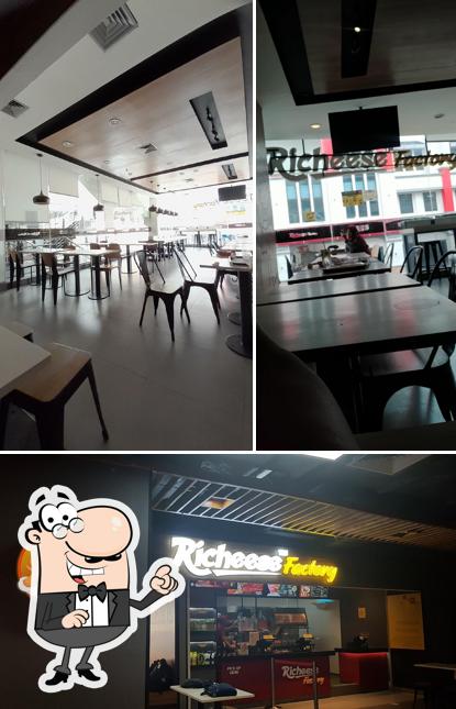 Richeese Factory Mega Mall Manado restaurant, Manado, Kawasan Megamas ...