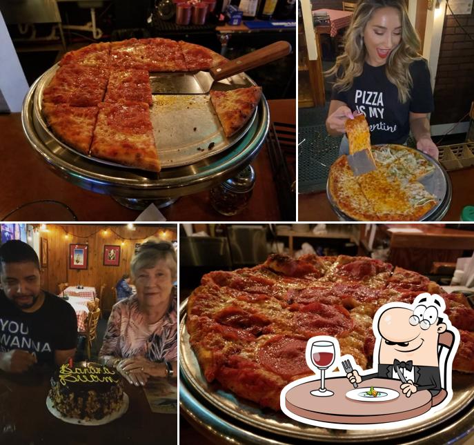 County Line Pizza Restaurant, Juno Beach - Restaurant menu, prices and ...