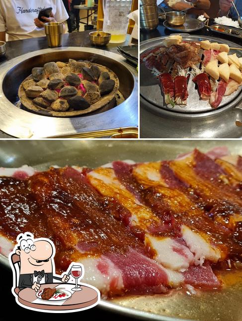 Yoshimeatsu Shaw Mandala Park, Mandaluyong - Restaurant menu, prices ...