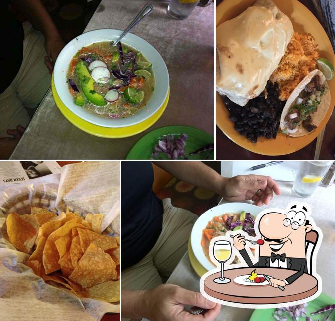 El Gato Cantina in Burlington - Restaurant menu and reviews