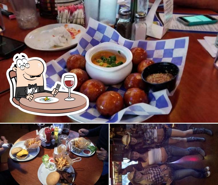 The Moon Saloon, Peoria - Restaurant menu, prices and reviews