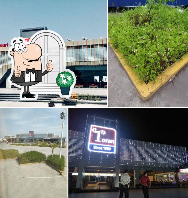Toran Food Court, India - Restaurant reviews