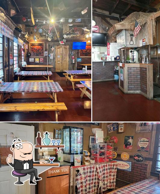 RUSTY BUCKET JAWSMACKING BBQ, 600 Cupples Rd in San Antonio ...