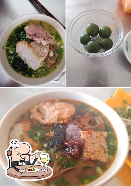 Bánh Đa Cua Hải Phòng - Restaurant menu, prices and reviews