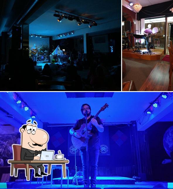 Legends Bar & Venue in Cincinnati - Restaurant reviews