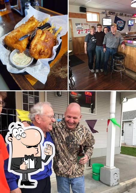 Fibbers Bar And Grill, Leaf River - Restaurant menu, prices and reviews