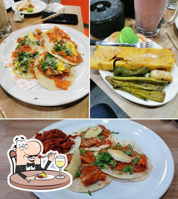 Tacos Los Tarascos El Refugio restaurant, Santiago de Querétaro ...