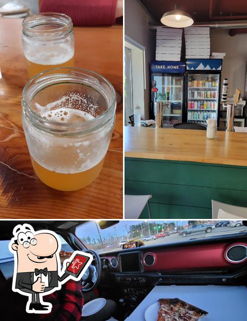 Boonies Pizza, Comox - Restaurant menu, prices and reviews