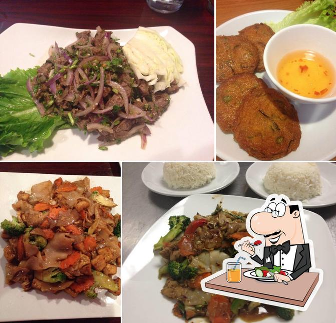 Salween Thai, 1102 NW Radial Hwy in Omaha - Restaurant menu and reviews