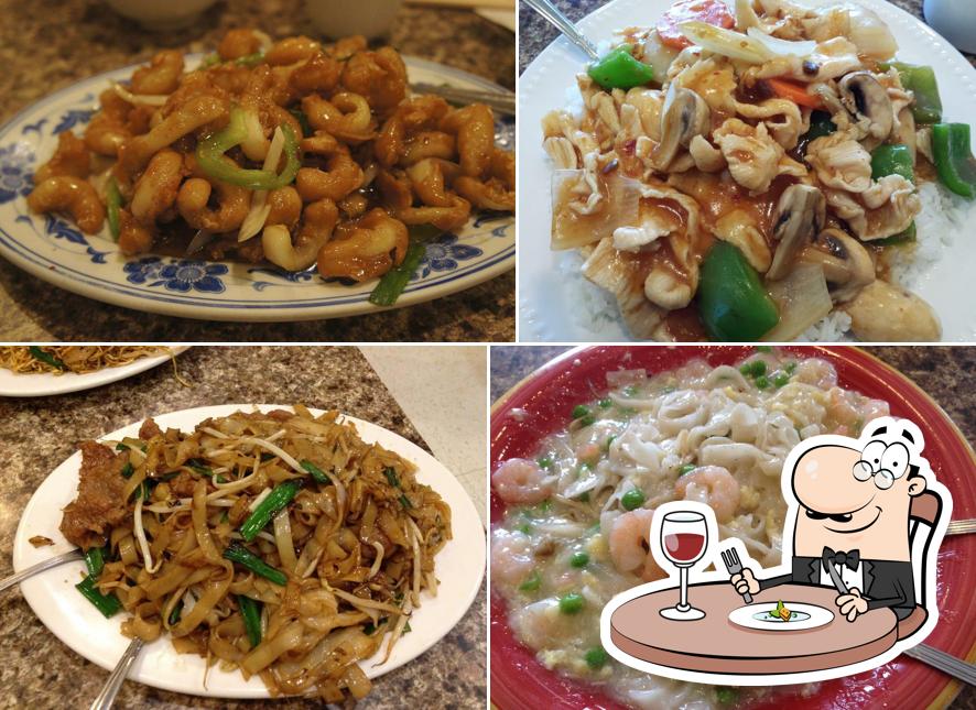 Fat Kee Noodle House, 3132 26 St NE in Calgary - Restaurant menu and ...