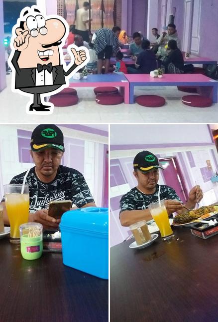 Purple Cafe & Resto, Sentani Kota - Restaurant reviews