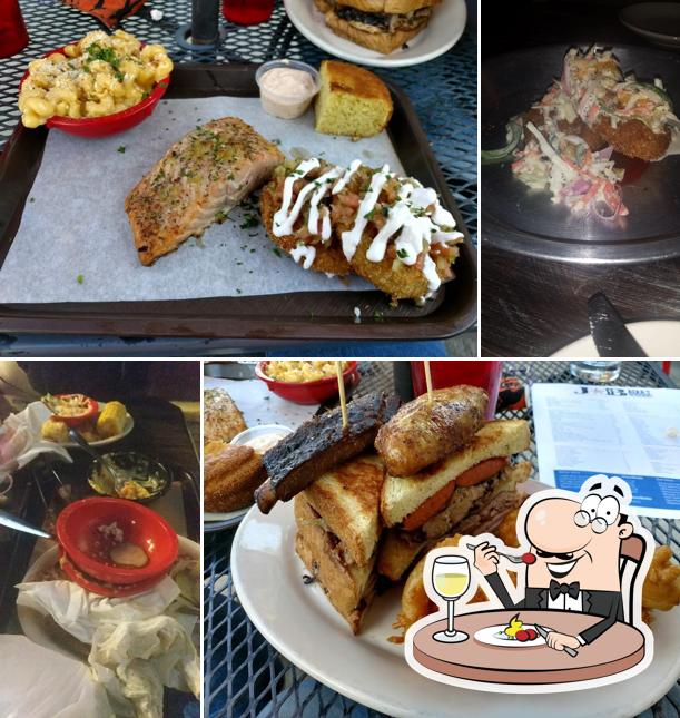 J Bird Smoked Meats, Keego Harbor - Restaurant menu, prices and reviews