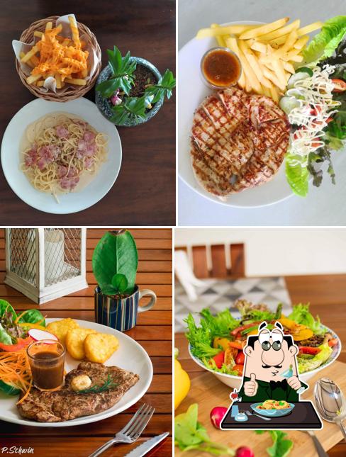 Me Rak Cafe, Ban Klang - Restaurant reviews
