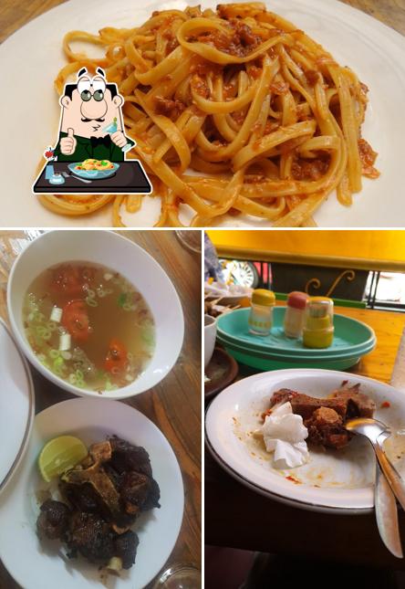 Sop Buntut Ibu Samino restaurant, Jakarta, Jl. Tentara Pelajar No.22 ...