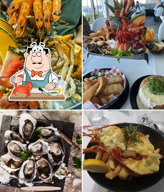 The Lazy Lobster, Shop 2, 300 Marine Parade in Labrador - Restaurant ...