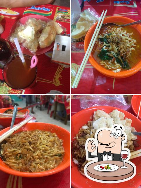 Warkop Agem Senyum Ketawa, Medan - Restaurant menu, prices and reviews