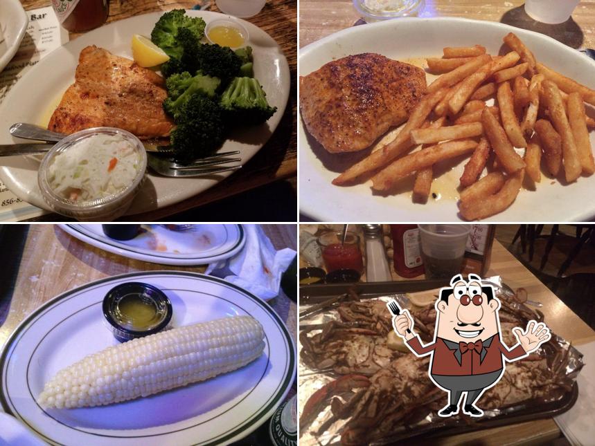 Cap'n Cats Clam Bar & Tavern in West Deptford - Restaurant menu and reviews