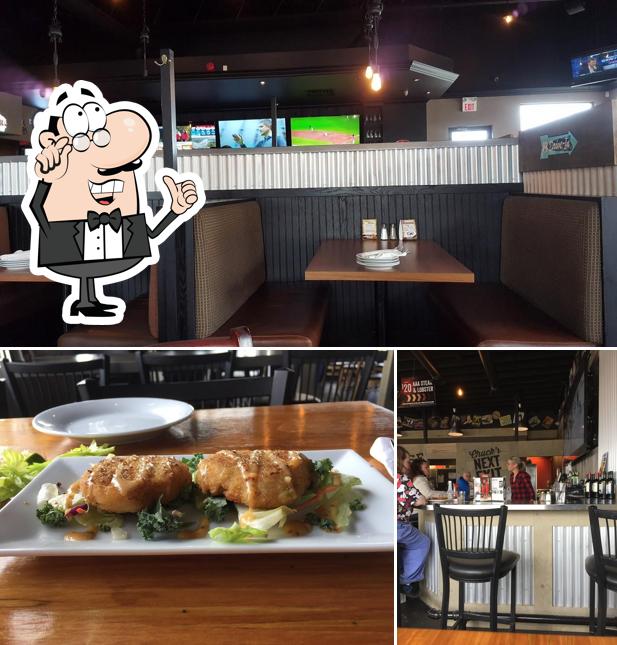 Chuck's Roadhouse Bar & Grill in Goderich - Restaurant menu and reviews
