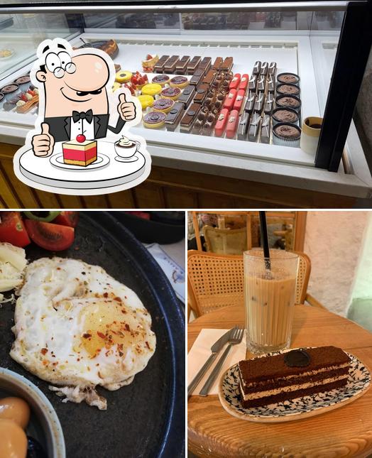 Çeşme Kahve Coffee & Patisserie, Istanbul, Defterdar Ykş. 53/A ...