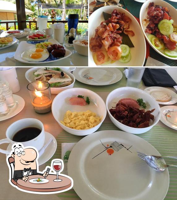 Paradise Island Park and Beach Resort restaurant, Island Garden City of ...