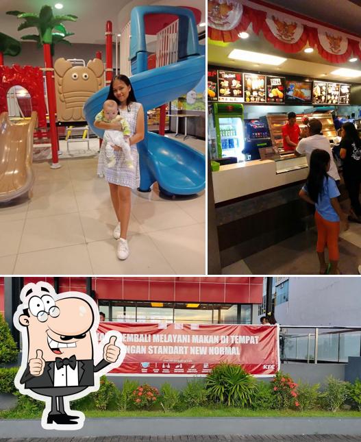 Restaurante KFC Kawasan Megamas Manado, Manado - Opiniones del restaurante