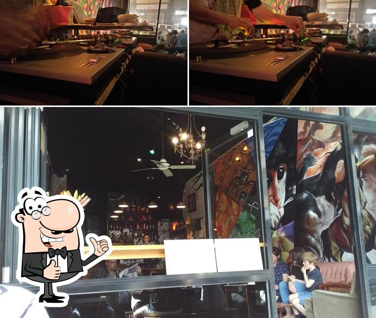 Three Monkeys, 210 Chapel St in Prahran - Restaurant menu and reviews