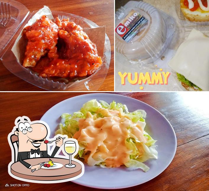 Café Emiko Burger & Fried Chicken Geprek Tamantiro, Bantul - Opiniones ...