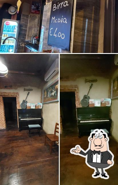 Little Italy by Fabio pub & bar, Turin - Restaurant reviews