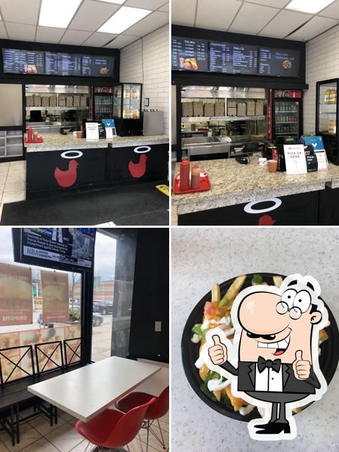 Holy Chicken, 1028 Danforth Ave in Toronto - Restaurant menu and reviews