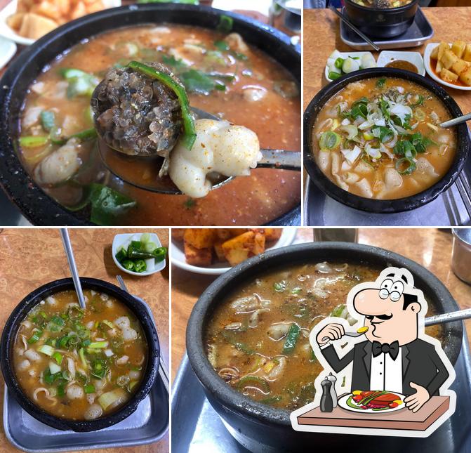 Hwamok Sundaeguk restaurant, Seoul, 383 Yeouidaebang-ro - Restaurant ...