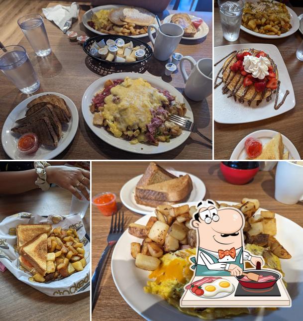Stacked Pancake & Breakfast House Mississauga, Mississauga - Restaurant ...