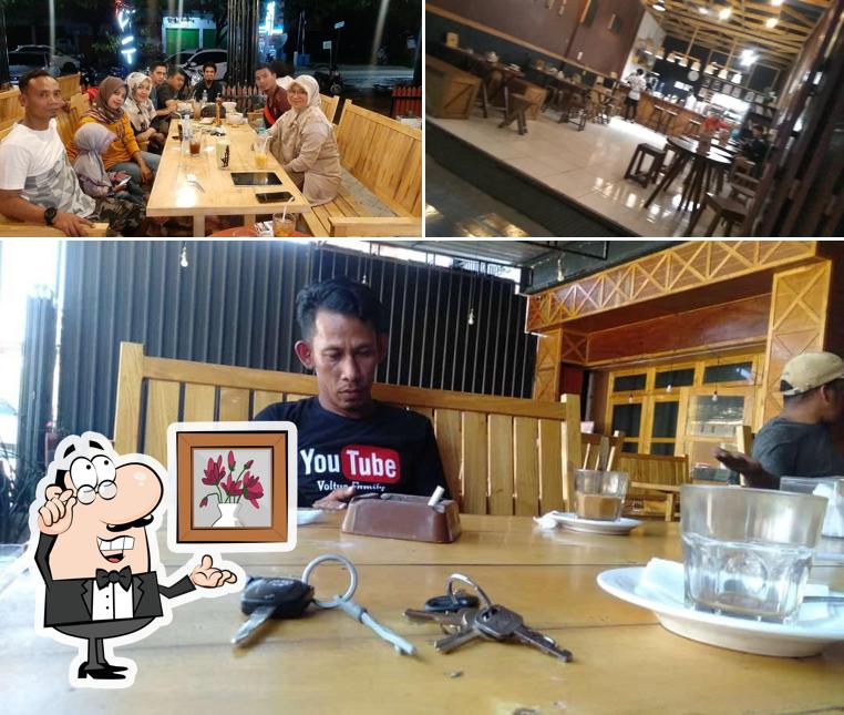 Labuan Cafe (Ngopi Di Bajoe), TA - Opiniones del restaurante