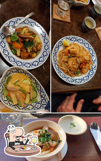 Racha Thai Restaurant in Hamilton - Restaurant menu and reviews