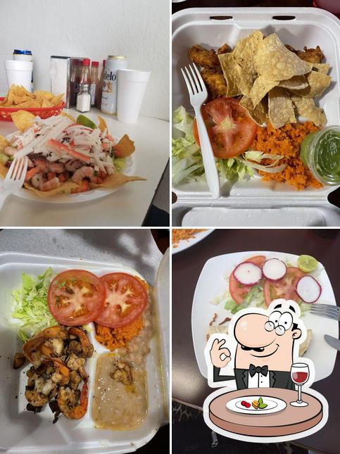 Mariscos Nayarit in Anaheim - Restaurant menu and reviews