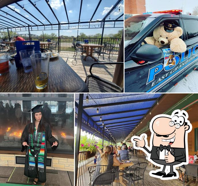Blue Moose Bar & Grill, 507 2nd St NW in East Grand Forks - Restaurant ...