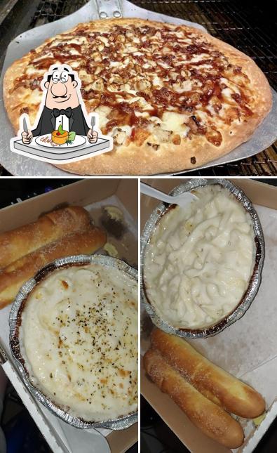 Central Pizza, 1775 State Hwy 48 in Clarksville - Restaurant menu and ...