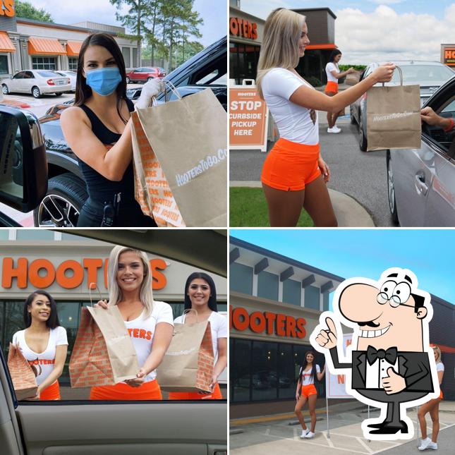 Hooters in Baytown - Restaurant menu and reviews
