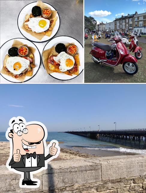 RYDE PIER CAFE in Ryde - Restaurant menu and reviews