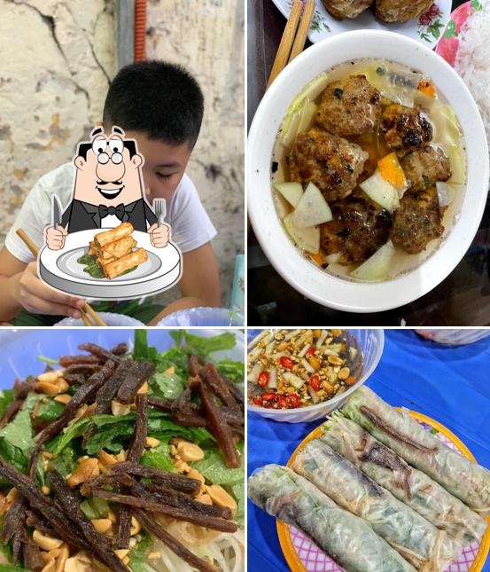Thanh Linh Bánh Gối Nộm, Hanoi - Restaurant menu, prices and reviews