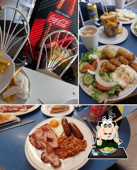 Two Way Café, Ormesby Saint Margaret - Restaurant menu, prices and reviews