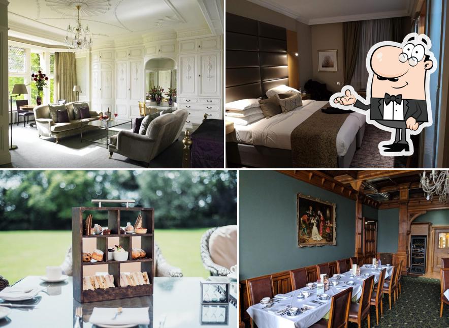 Oak Room Restaurant in Cobham
