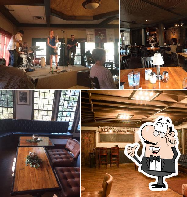 Capone's Oven & Bar in Houston - Restaurant menu and reviews