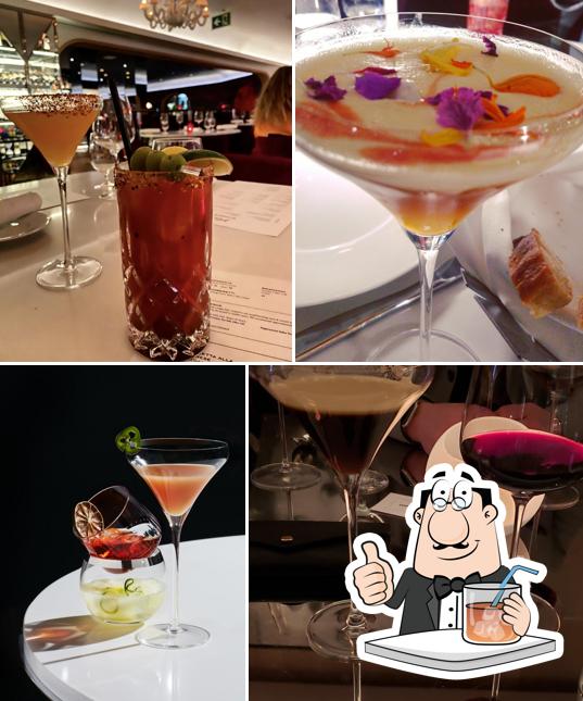 Sofia Restaurant & Bar, 99 Yorkville Ave in Toronto - Restaurant reviews