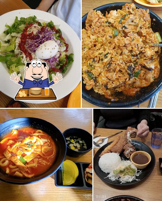 Ssada Gimbab Dongdaemun restaurant, Seoul, Jangchungdan-ro - Restaurant ...