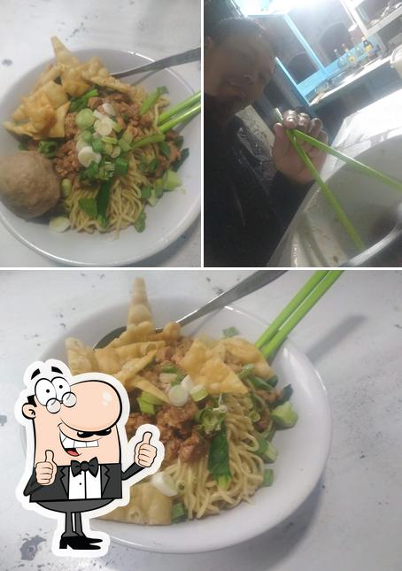 Bakso Sapi & Mie Ayam Bu Juk, Semarang - Menú del restaurante, precios ...