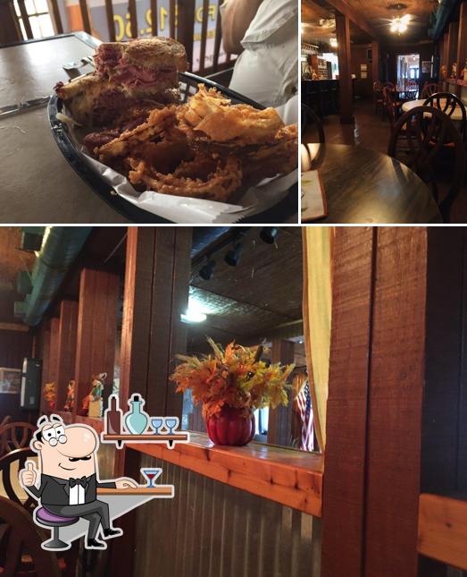 Water's Edge Pub & Grill, Crescent City - Restaurant menu, prices and ...