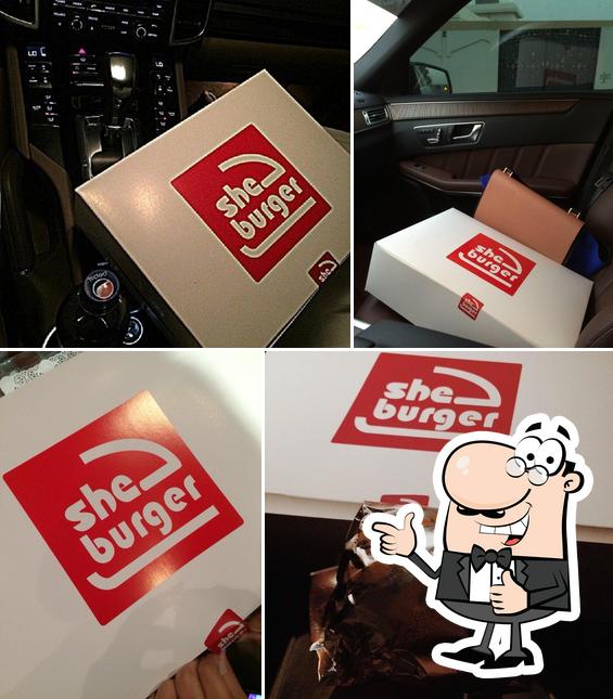 She _ burger restaurant, Dubai, Third - 37 25 B St - Restaurant reviews