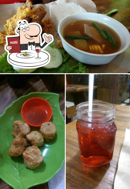 Ayam Kremes Bu Tjondro restaurant, Tangerang, Ruko Glaze 2A no.8 Jalan ...