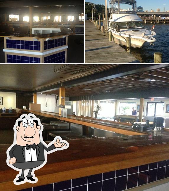 Potomac Boathouse Grille in Popes Creek