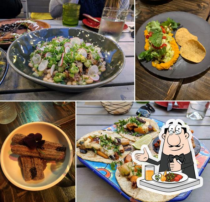 Mi Tocaya Antojería in Chicago - Restaurant menu and reviews
